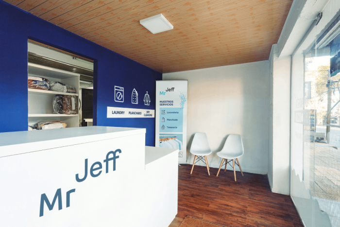 Mr Jeff signs franchise agreements in Florida | Global Franchise